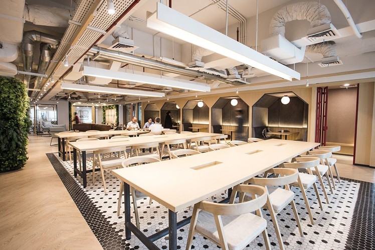 Ulasan Singkat Event Space yang Artsy di Chubb Square Podium Thamrin